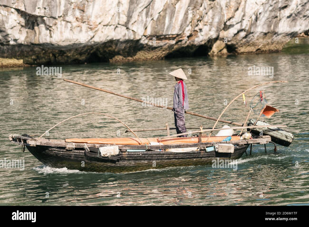 Fishing boats in Ha Long Bay, Cat Ba Island, Vietnam, descending dragon ...