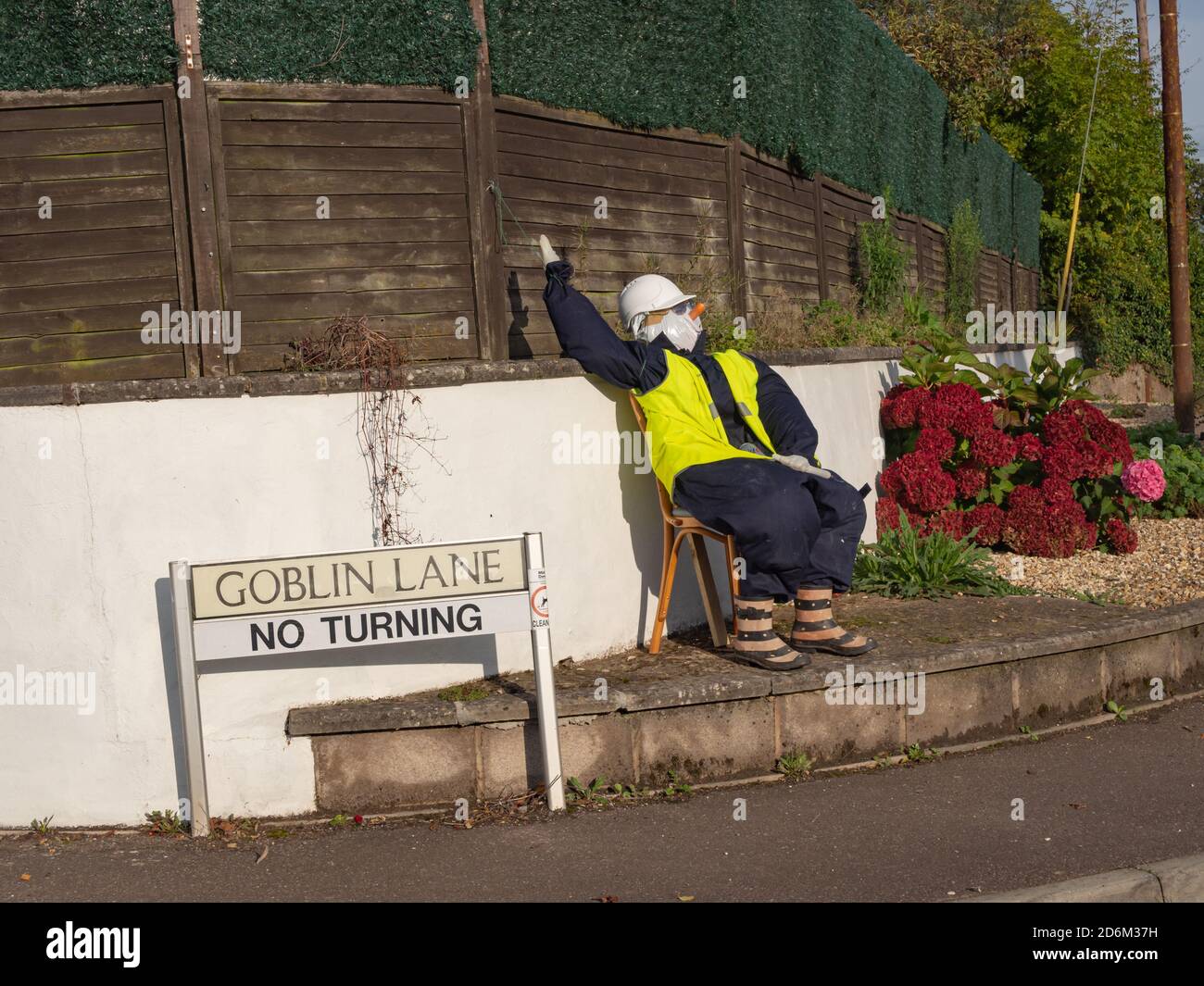 Scarecrow sign hi-res stock photography and images - Alamy