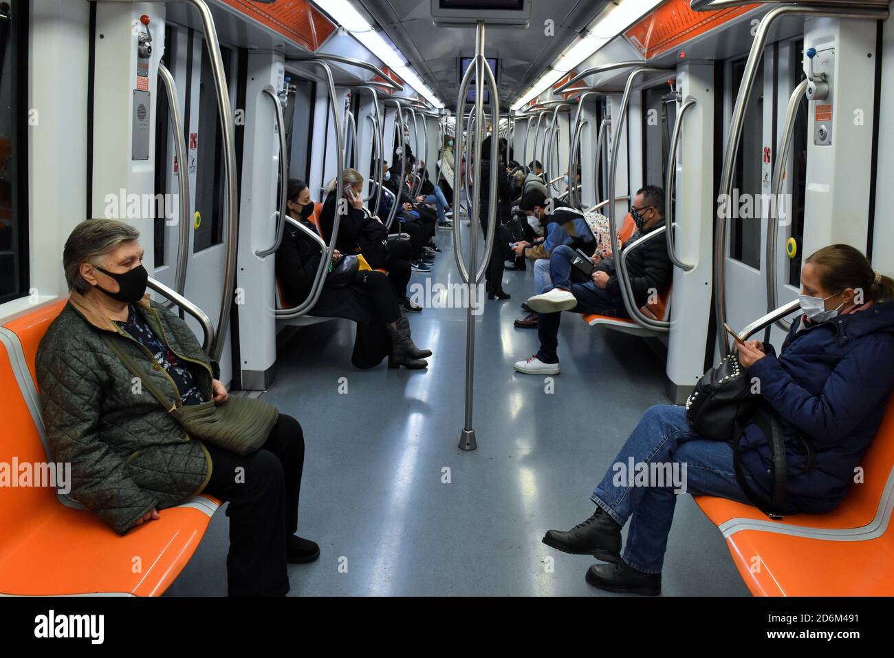 PEOPLE SITTING INSIDE A SUBWAY CAR Stock Photo - Alamy