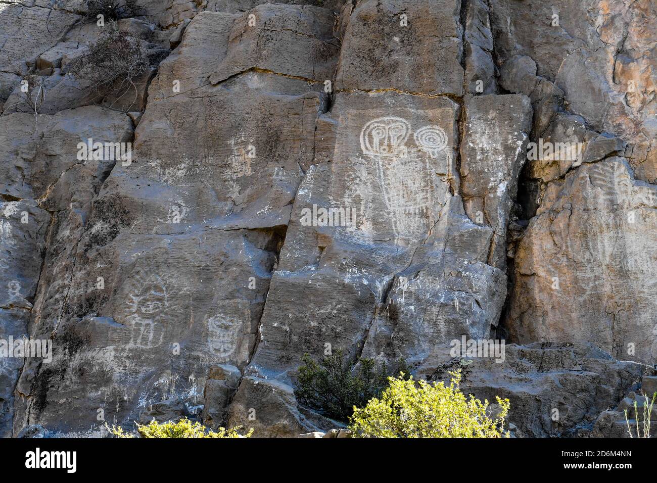 Wuhai. 17th Oct, 2020. Photo shows rock drawings in Zhuozi Mountain ...