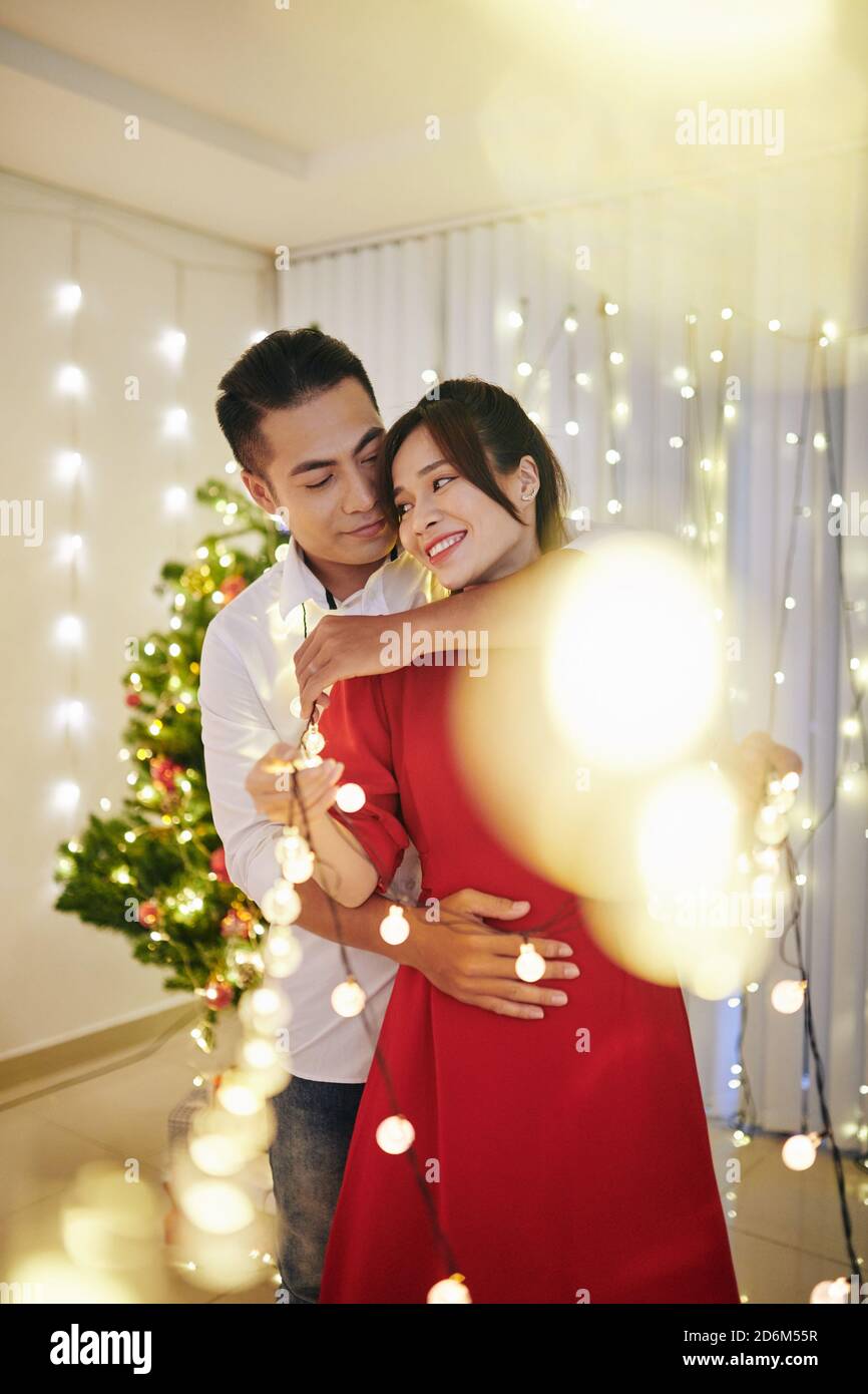 Family dancing family christmas party hi-res stock photography and ...