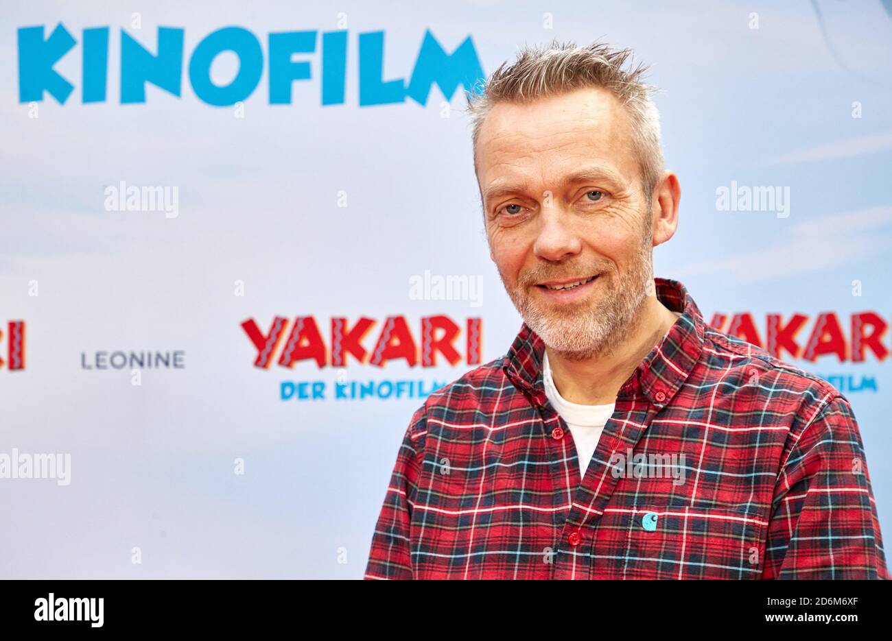 Hamburg, Germany. 18th Oct, 2020. Toby Genkel, co-director, comes to ...