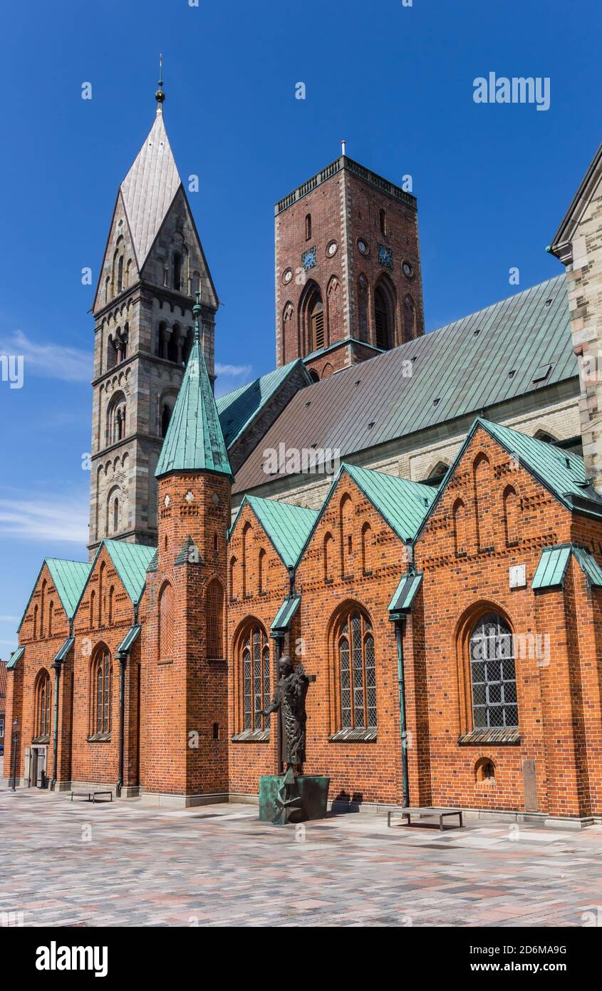 Historic cathedral at the central market square in Ribe, Denmark Stock ...