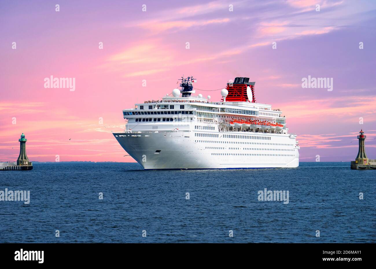 Giant the largest ship ever by length. The largest and longest ships ...