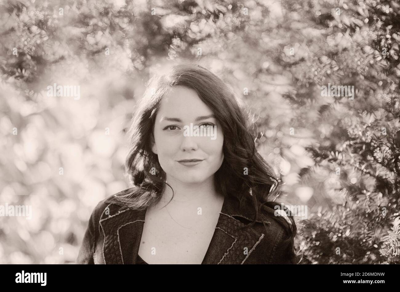 Black and white blurry woman hi-res stock photography and images - Alamy
