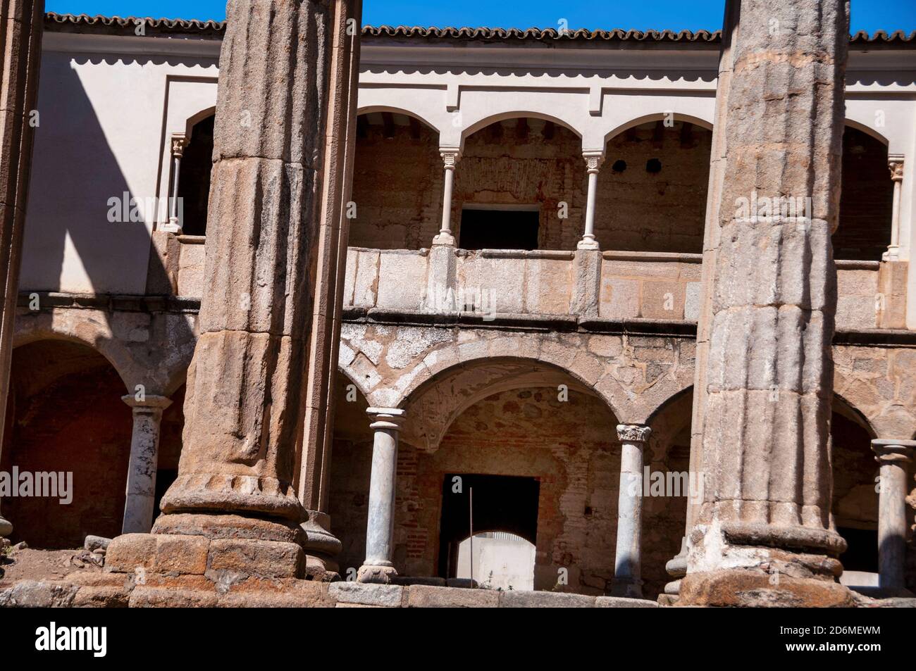 Templo de merida hi-res stock photography and images - Alamy