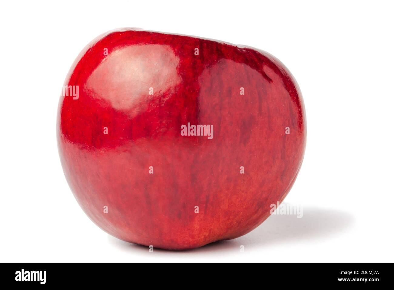 Fresh red apple isolated Stock Photo - Alamy