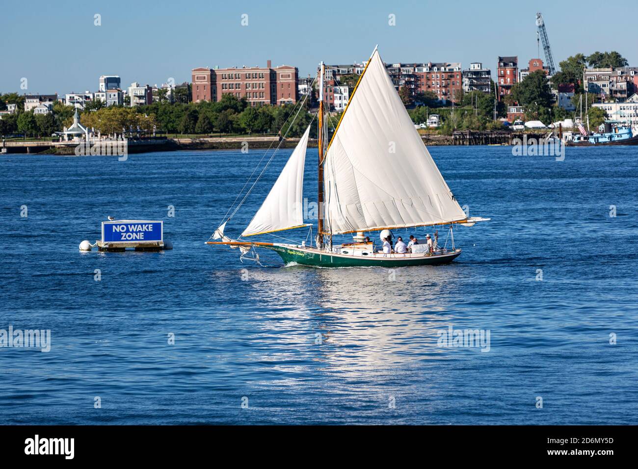 No wake zone hi-res stock photography and images - Alamy