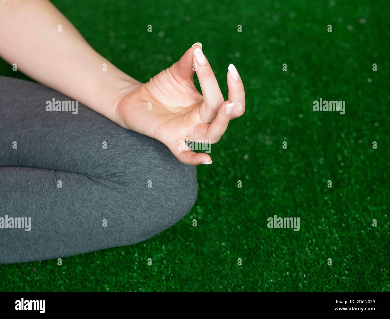 Hand position hi-res stock photography and images - Alamy