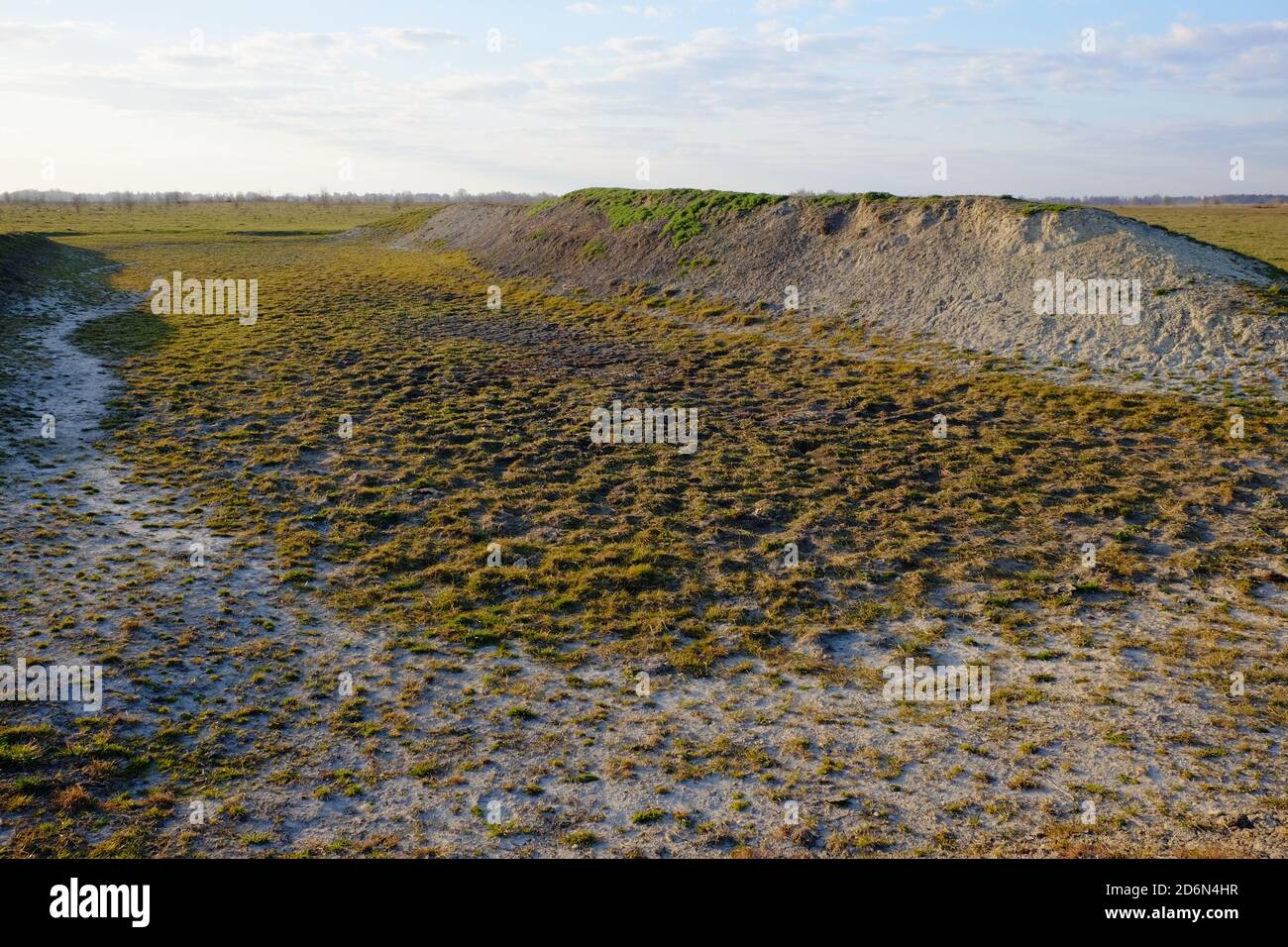 The exposed bottom of a dry pond. Landscape Stock Photo - Alamy