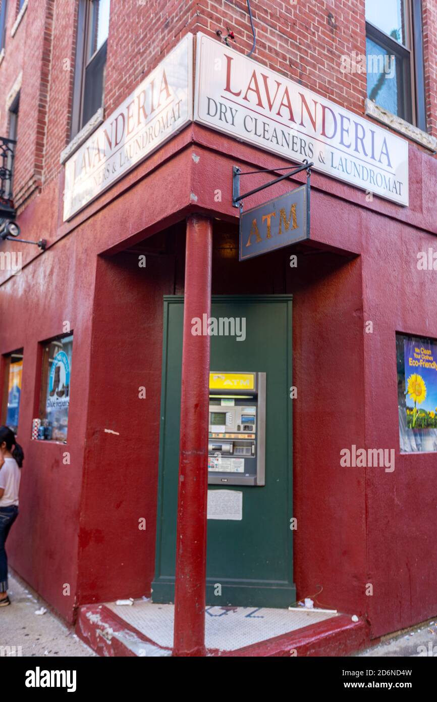 Lavanderia hi-res stock photography and images - Alamy