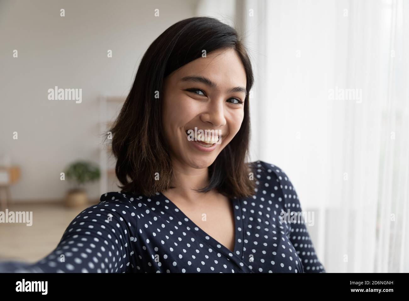 Asian girl selfie hi-res stock photography and images - Alamy