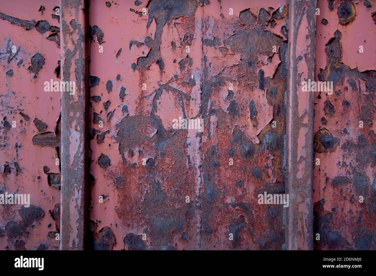 Rust steel surface with chipped paint chunks, grudge Stock Photo - Alamy