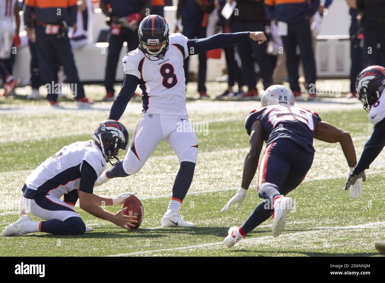 Sam martin broncos hi-res stock photography and images - Alamy