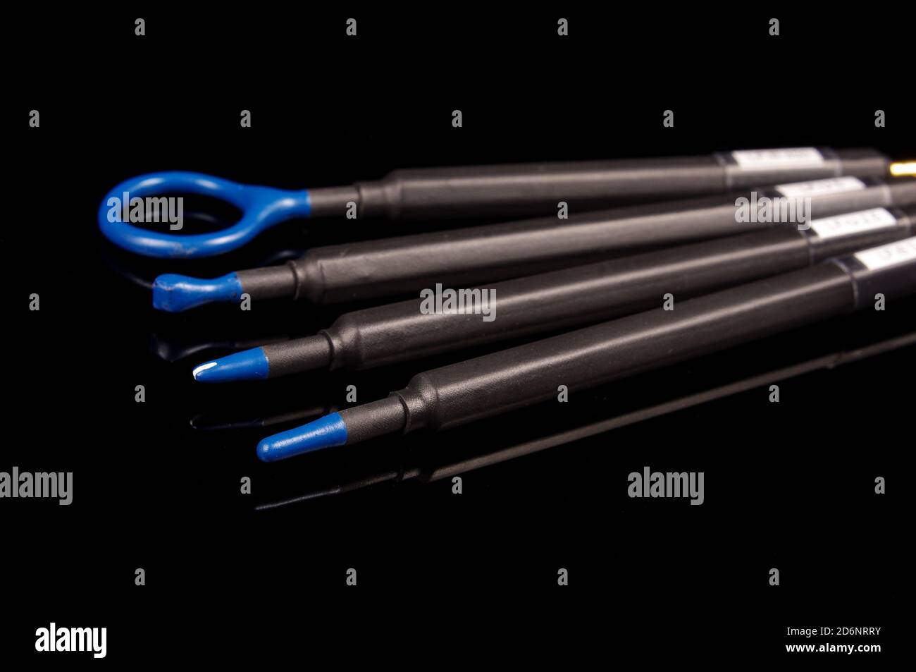 Set of near field probes for electric and magnetic field ...