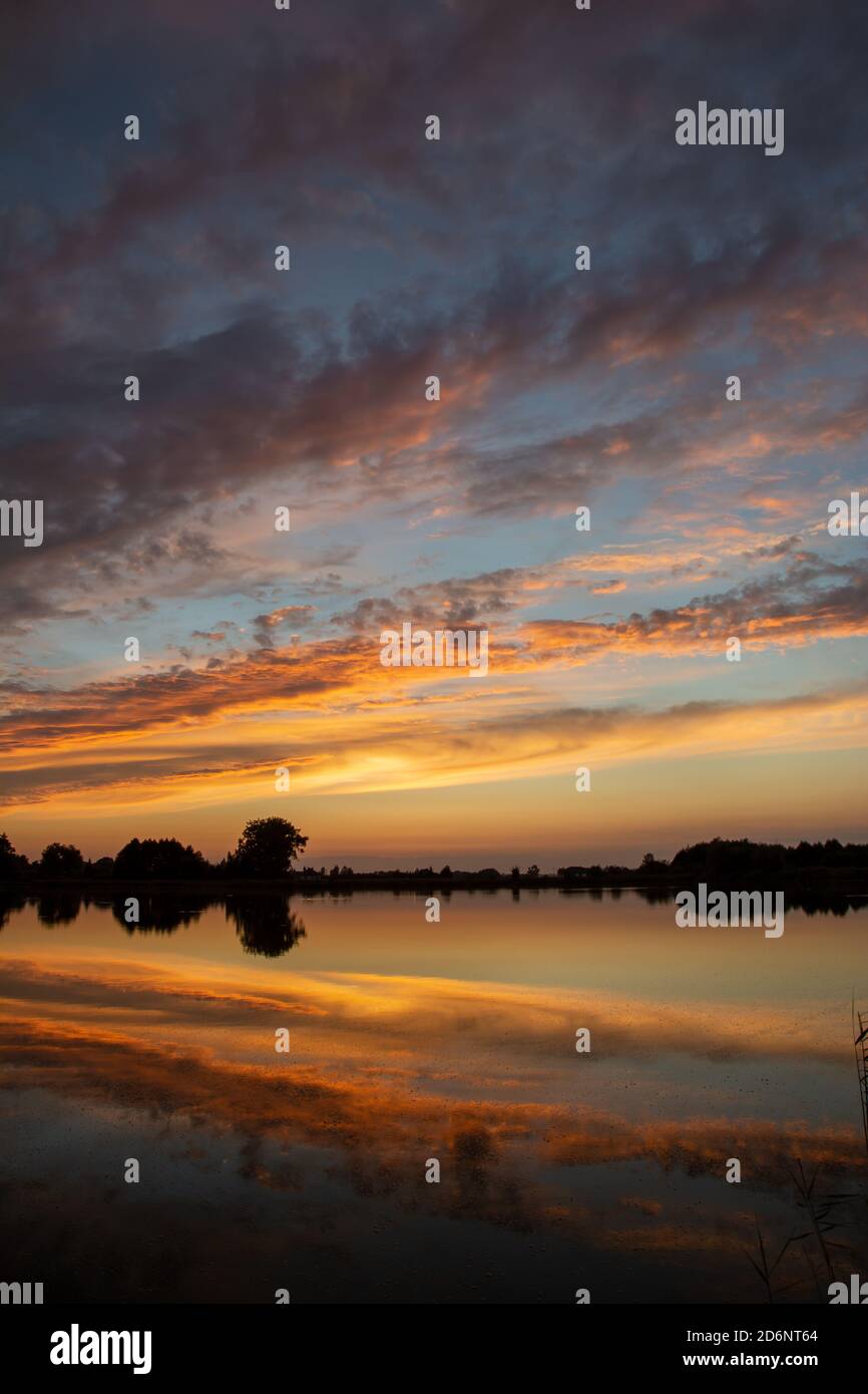 Mirror sunset hi-res stock photography and images - Alamy