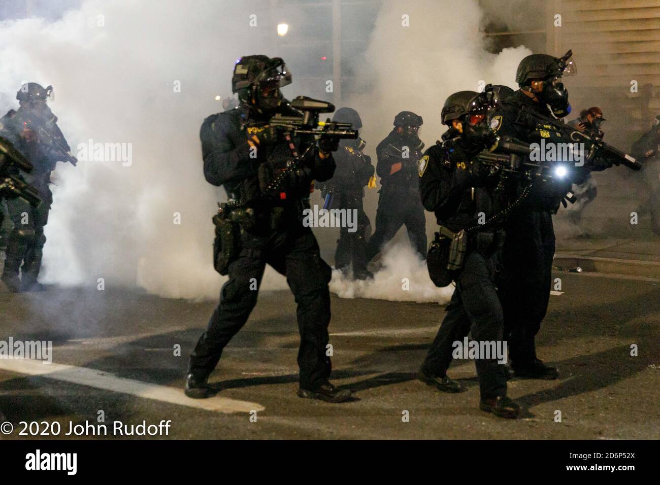 Ice agents detainees hi-res stock photography and images - Alamy