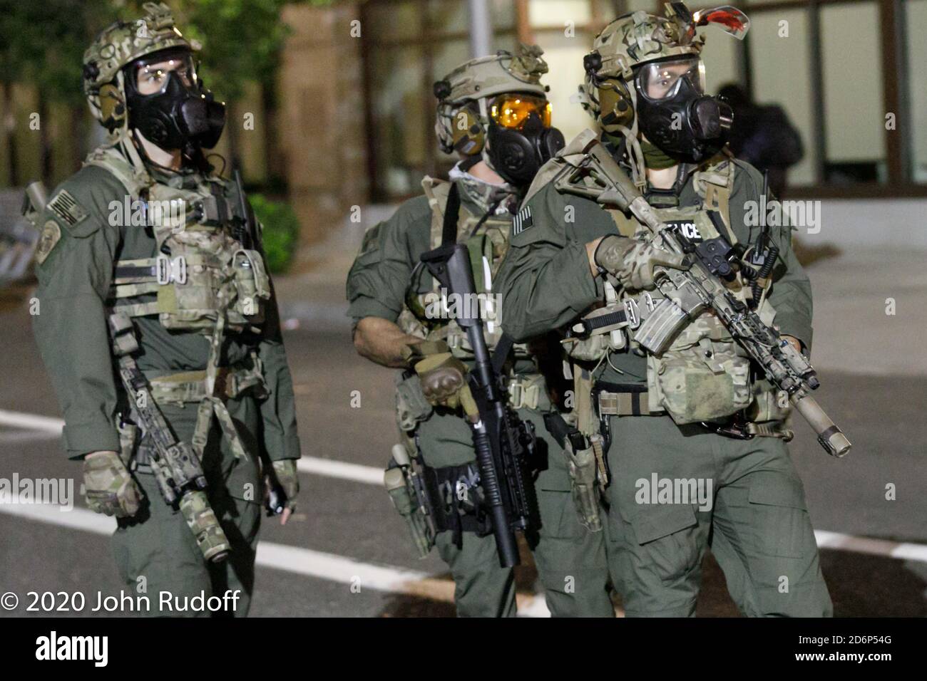 Ice agents detainees hi-res stock photography and images - Alamy