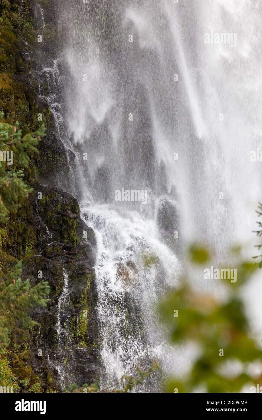 Fast moving water over rocks hi-res stock photography and images - Alamy