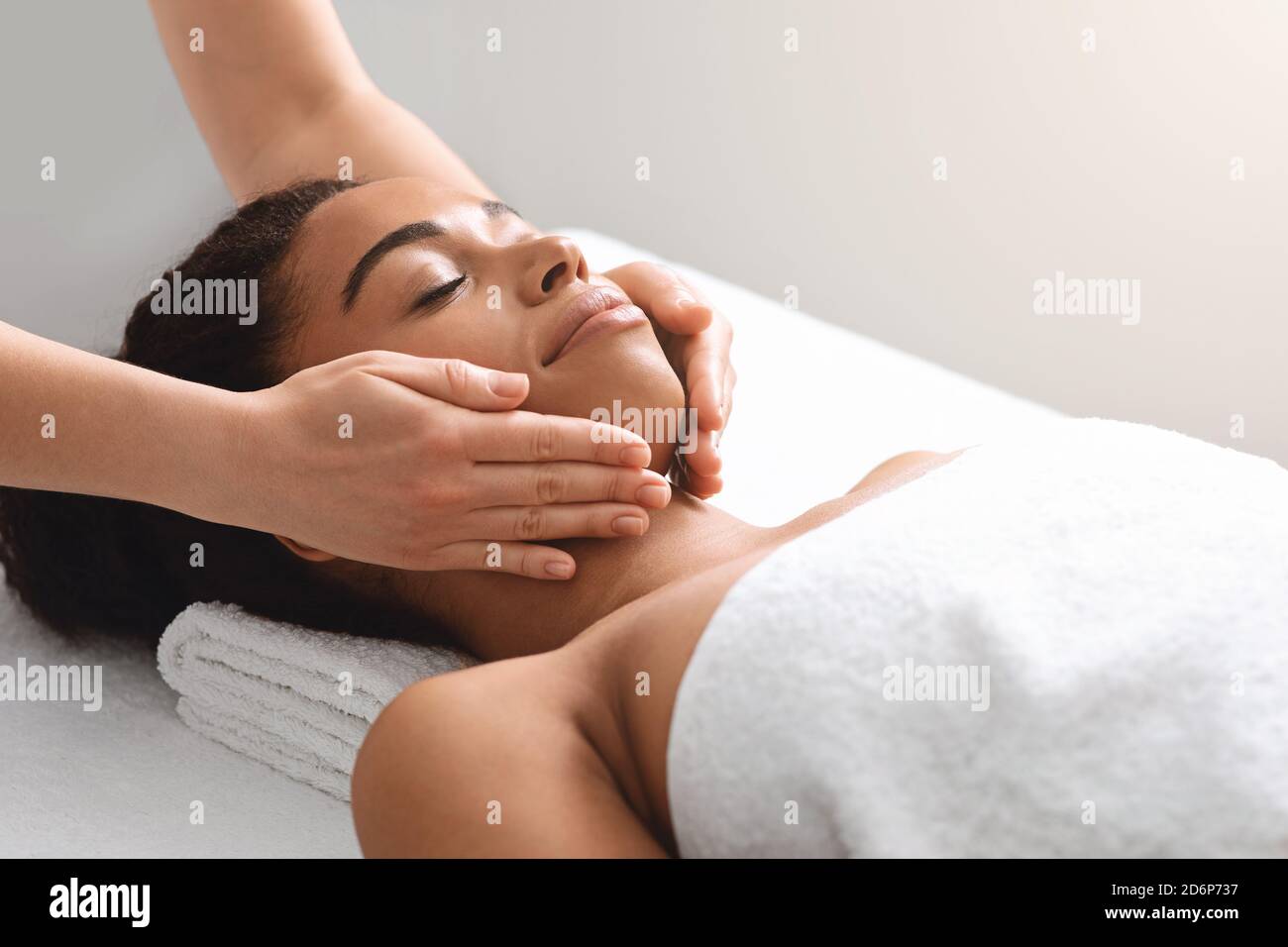 Black lady face hi-res stock photography and images - Alamy