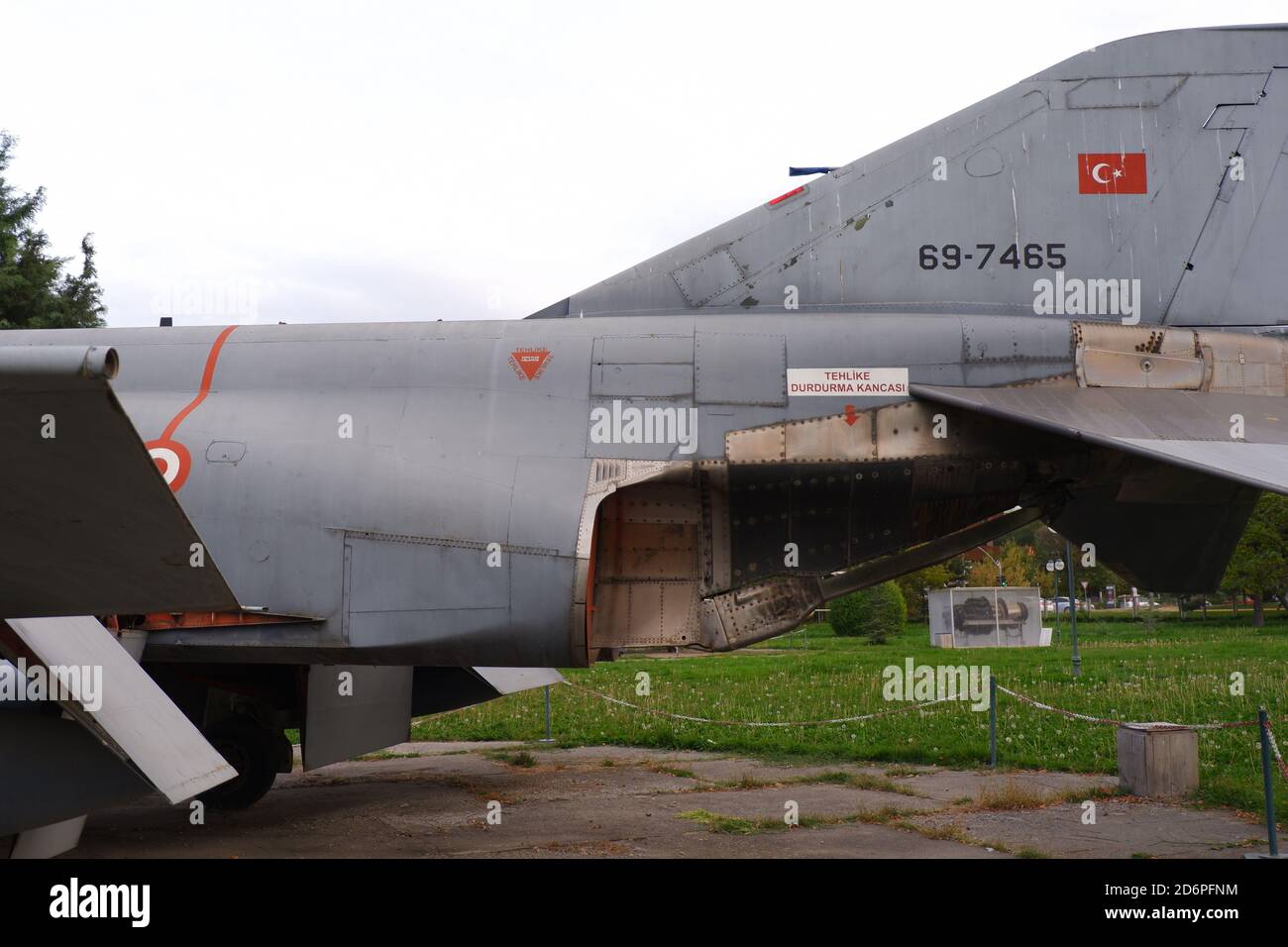 Tailhook hi-res stock photography and images - Alamy