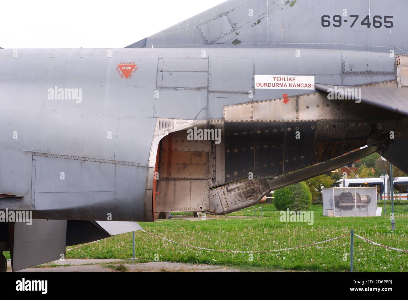 Tailhook hi-res stock photography and images - Alamy