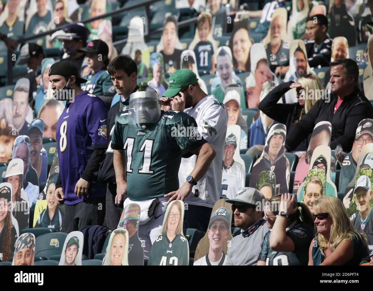 Nfl fans enter stadium hi-res stock photography and images - Alamy