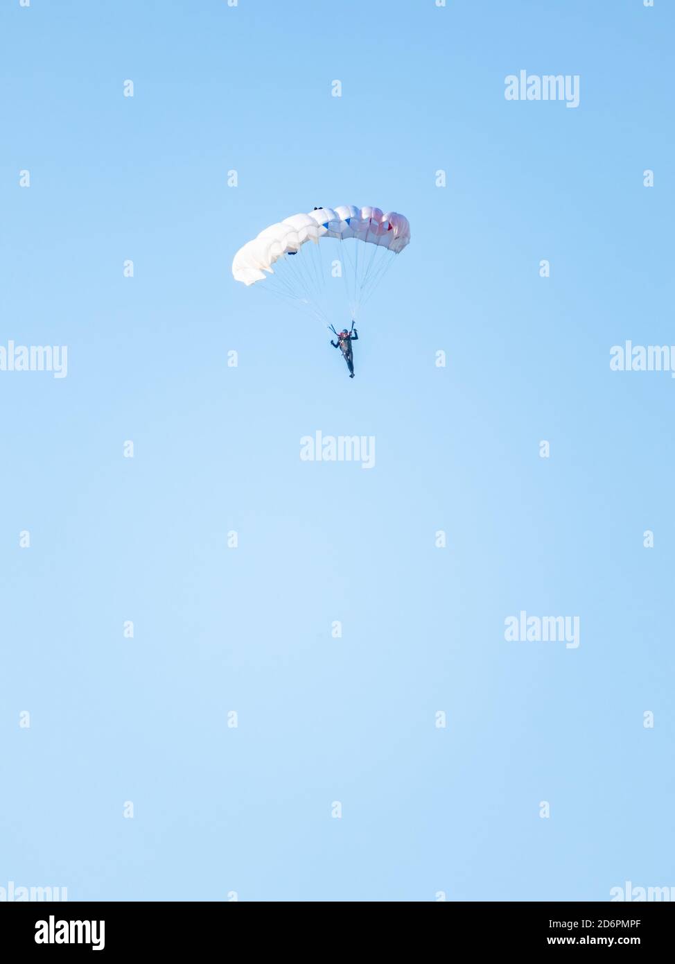 Professional skydiver fly on parachute hi-res stock photography and ...