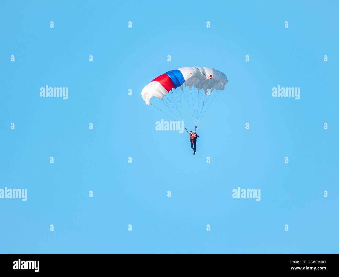 Professional skydiver fly on parachute hi-res stock photography and ...