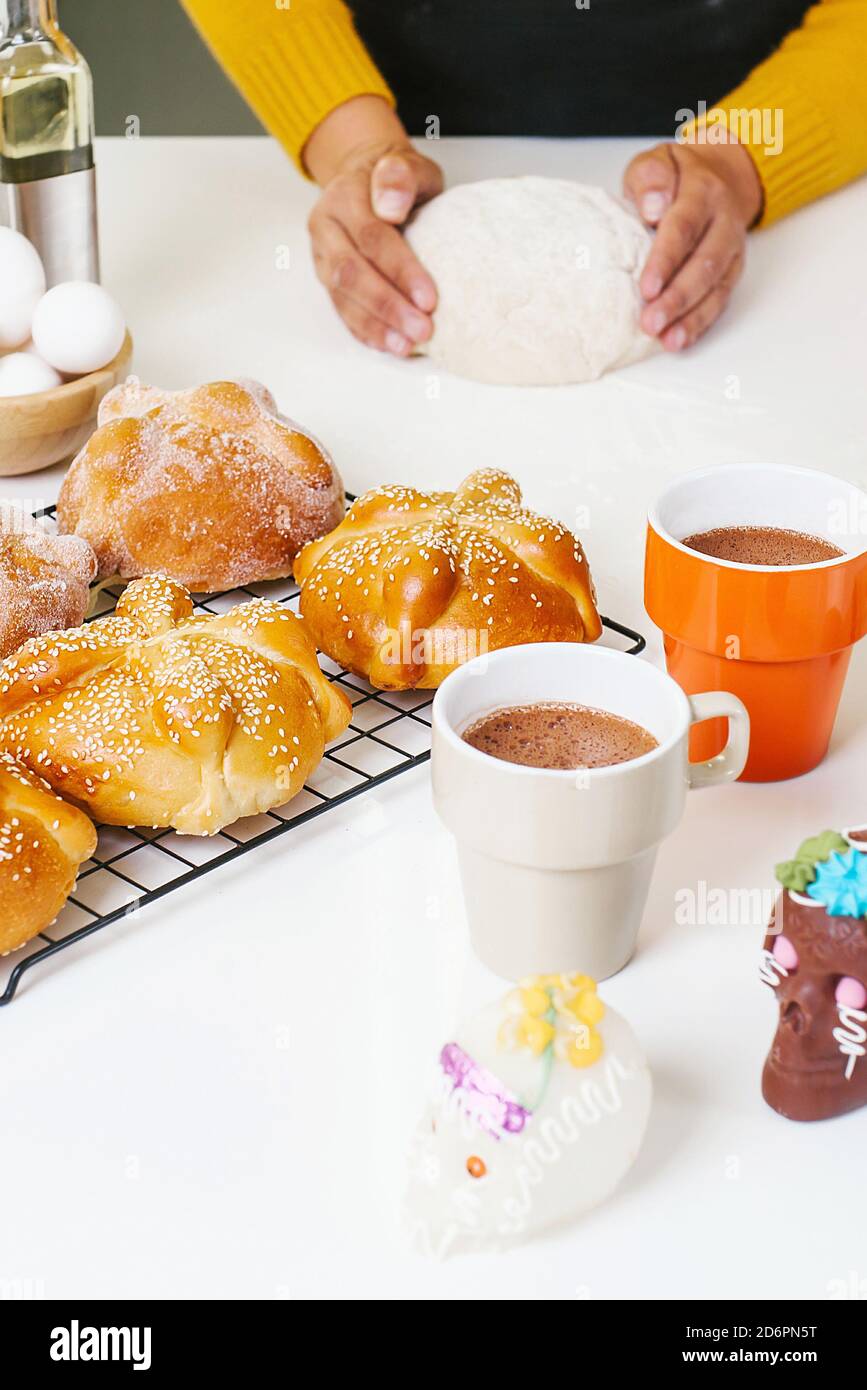 Mexico day of the dead food hi-res stock photography and images - Alamy