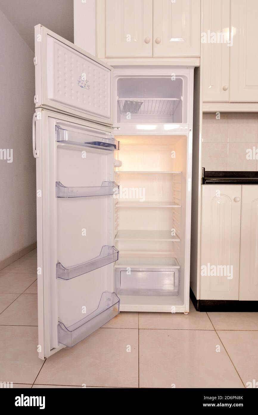 internal view of a modern kitchen Stock Photo - Alamy