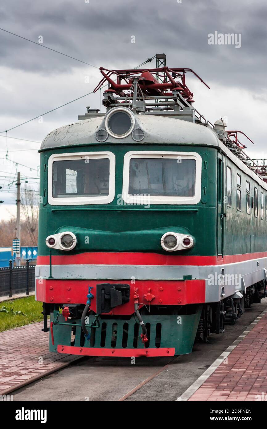 Electric locomotive on the station platform Stock Photo - Alamy
