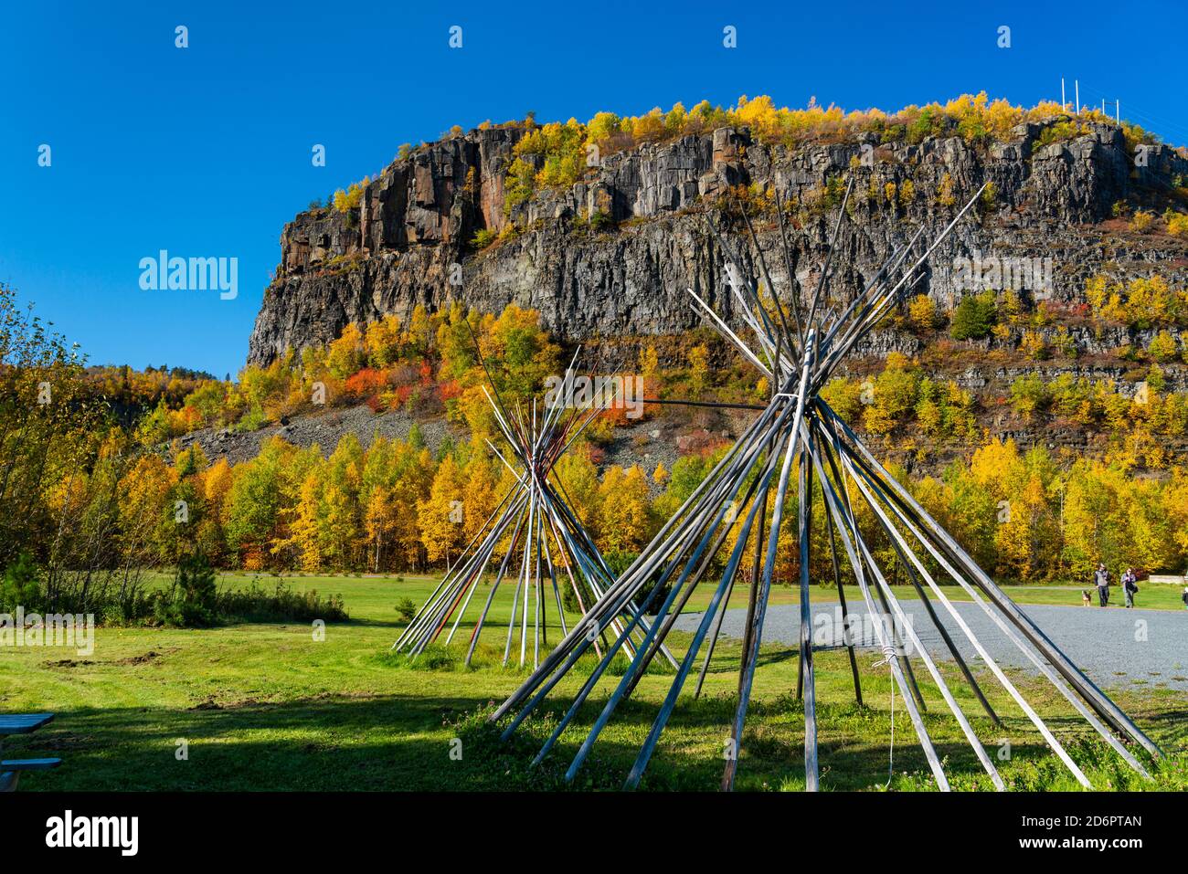Fall foliage color at the Mount McKay lookout Thunder Bay, Ontario ...