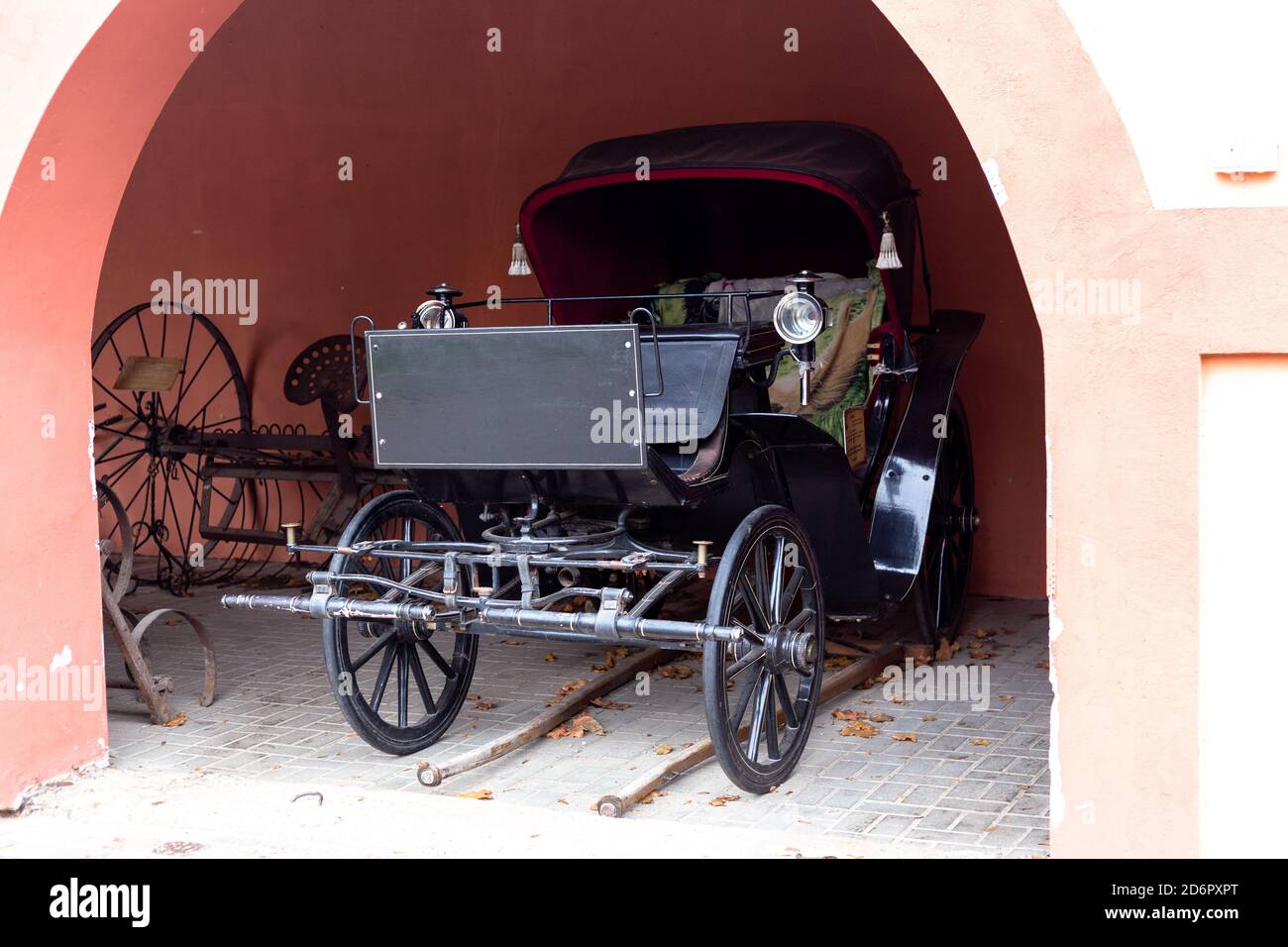 Royal carriage medieval hi-res stock photography and images - Alamy