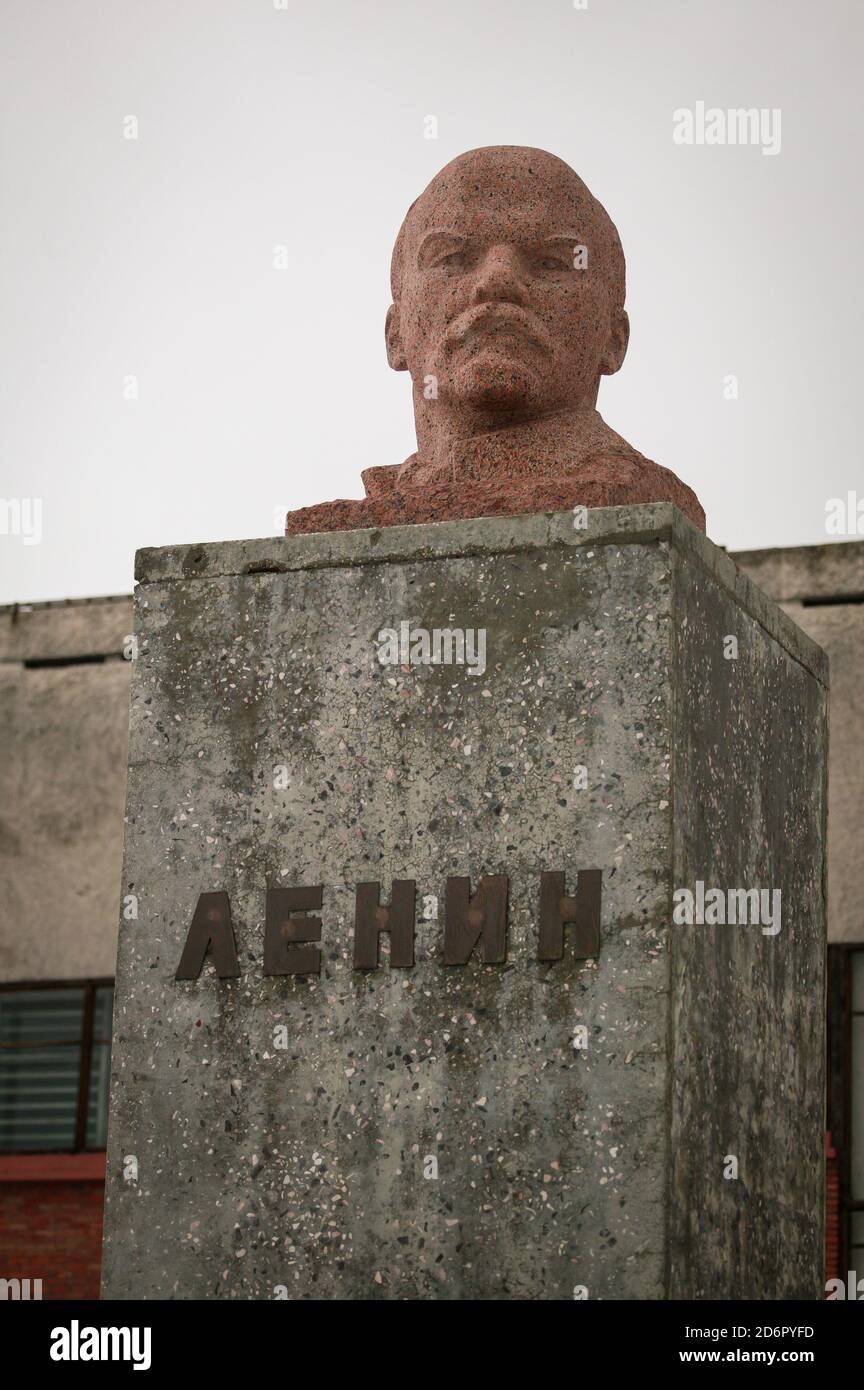 Statue of Lenin in the arctic town Pyramiden at Svalbard, Norway ...