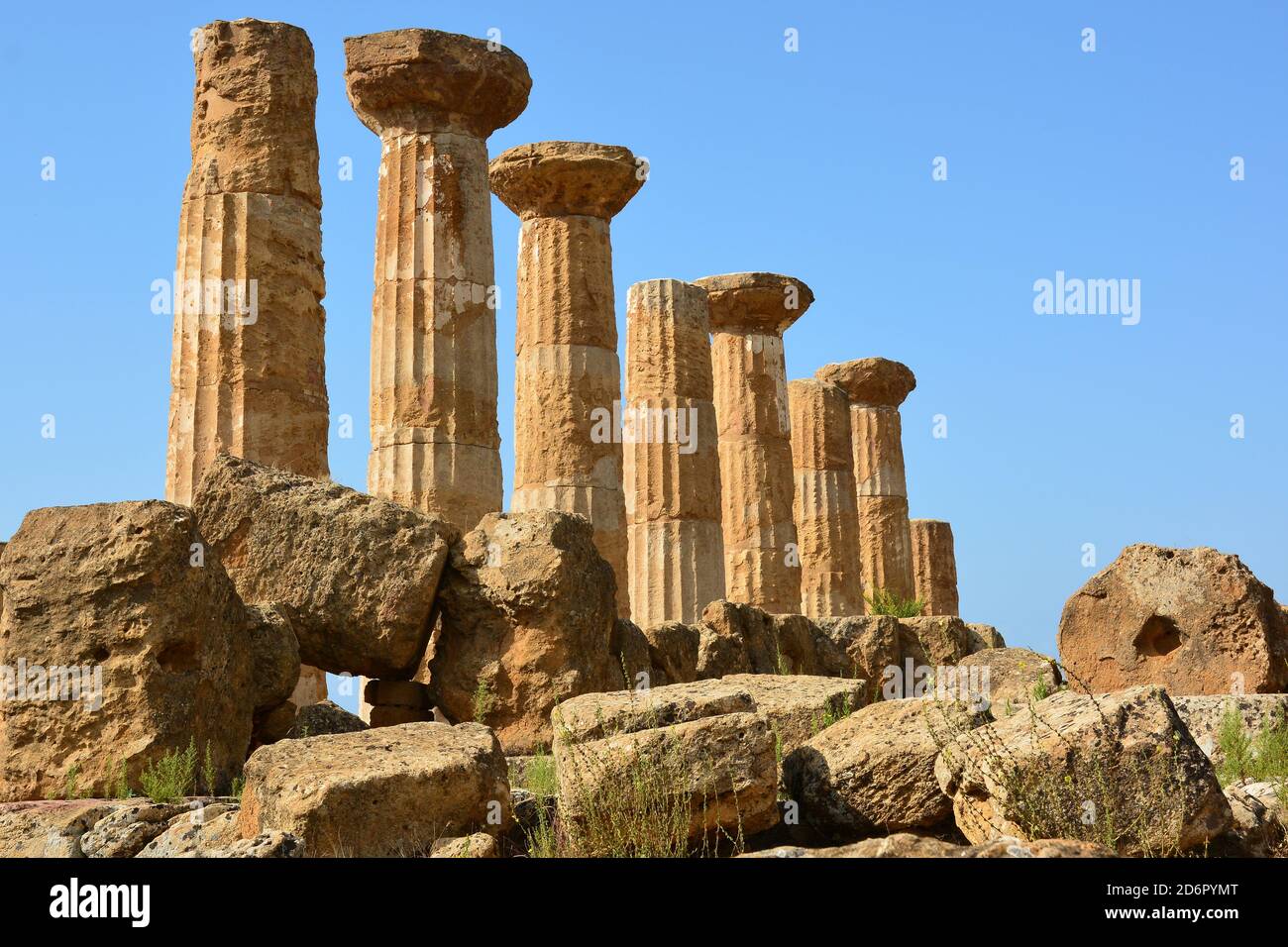 World oldest temples hi-res stock photography and images - Alamy