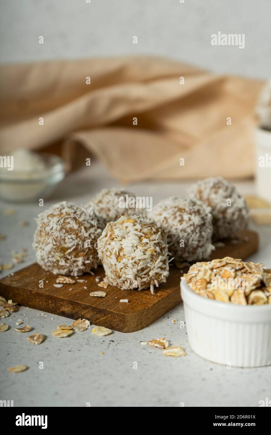 energy balls, whole oat flakes and coconut powder, low-calorie sweets ...