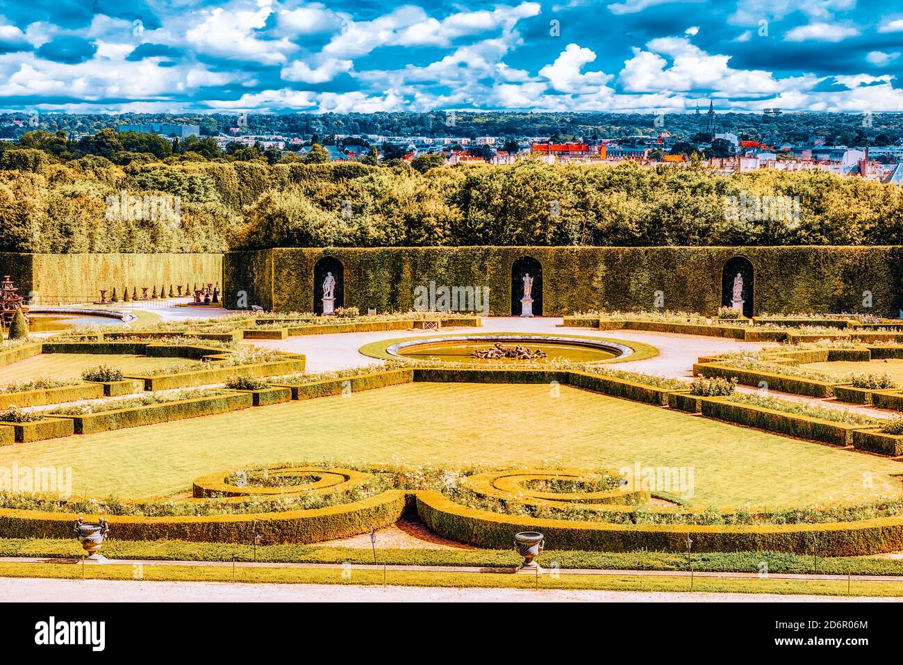 Versailles palace garden overview hi-res stock photography and images ...