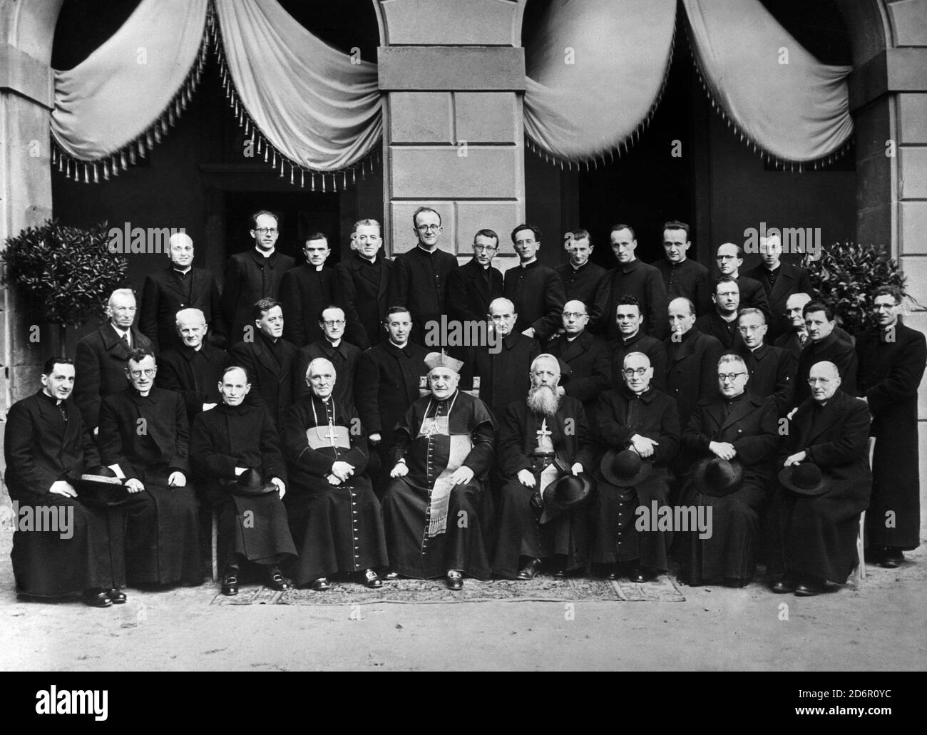 Papa cardinale hi-res stock photography and images - Alamy