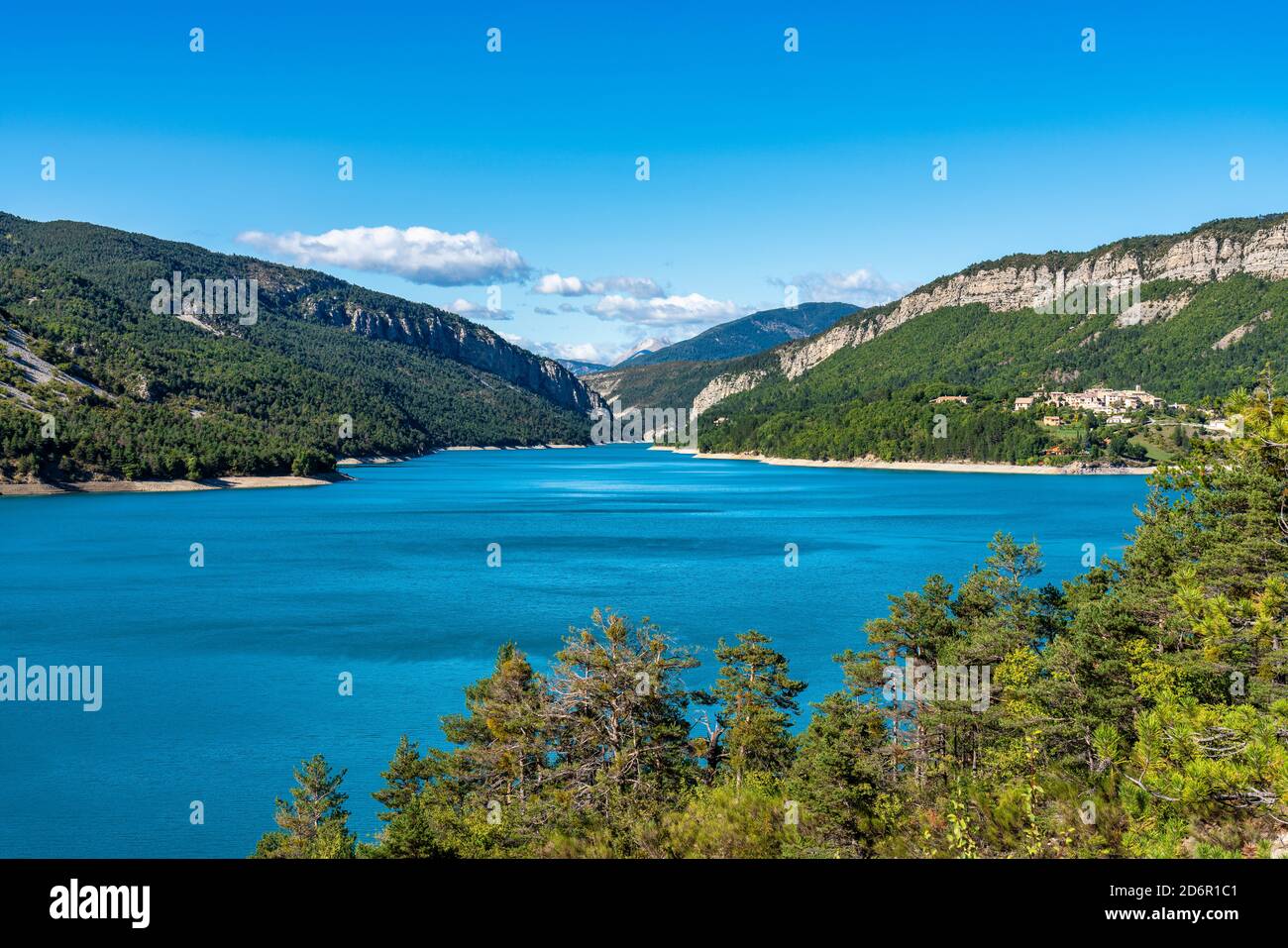 Scenic view of Lac de Castillon near Verdon River and Gorge, Saint ...