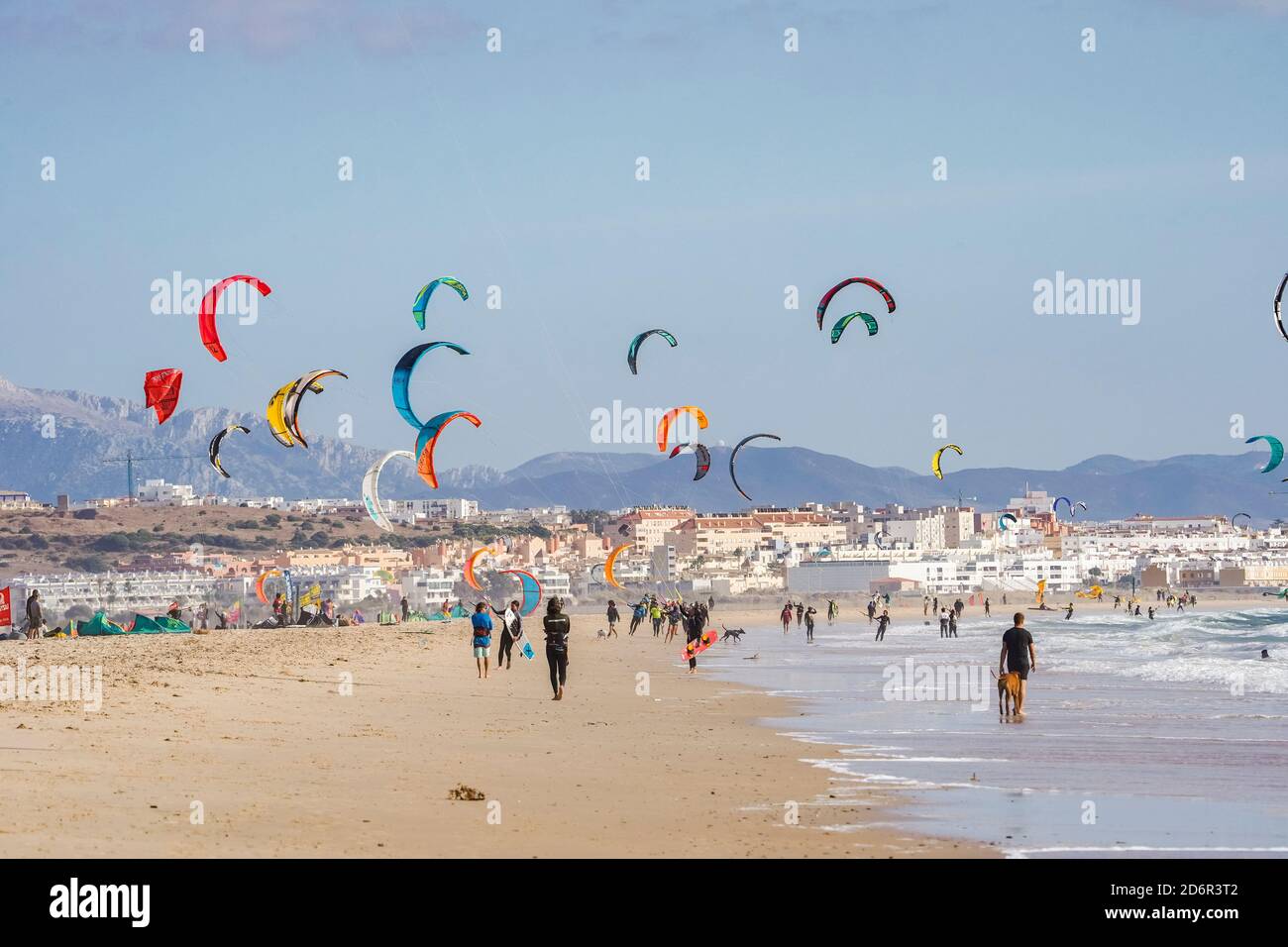 Kitesurfing, Kiteboarding, Kiteboarders, Kitesurfers busy day at beach ...