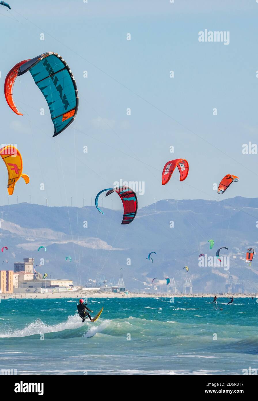 Kitesurfing, Kiteboarding, Kiteboarders, Kitesurfers busy day at beach ...