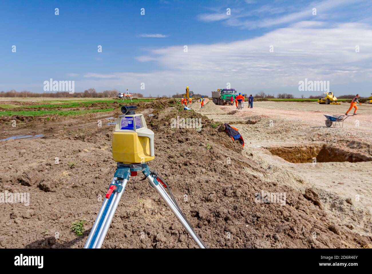 Total center device with laser for leveling other devices to level ...