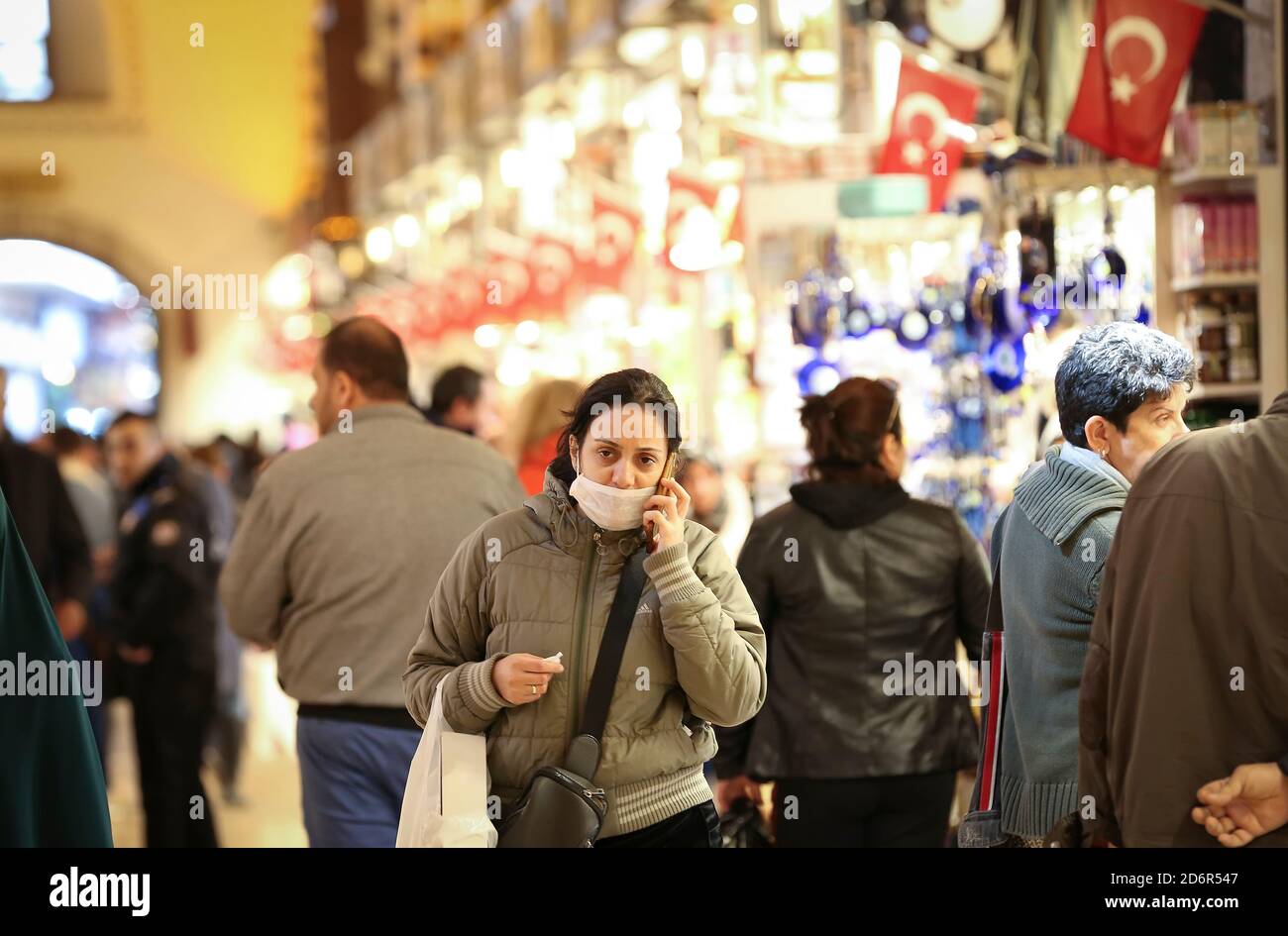 Sterile masks hi-res stock photography and images - Alamy