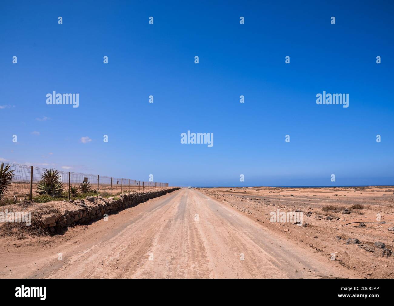 Countryside Desert Dirt Path Stock Photo - Alamy