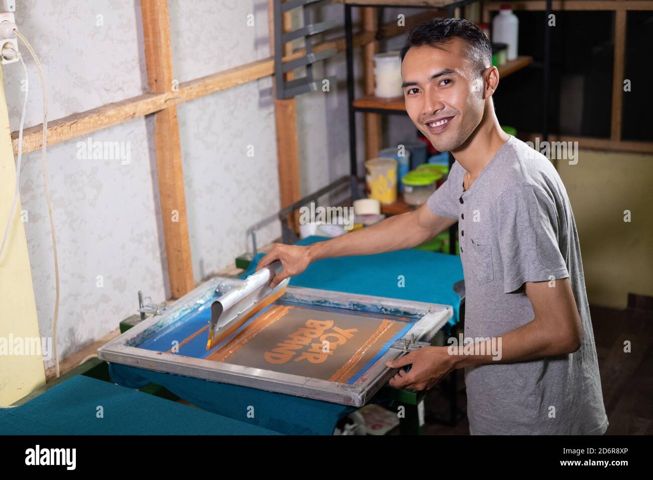 Silk screen printing and wooden frame using the screen printing ...