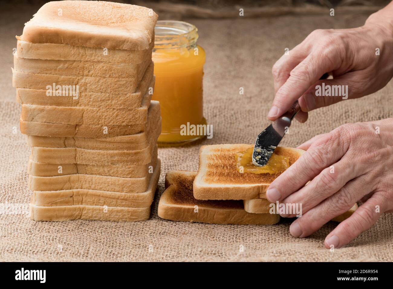 Sliced bread machine 1928 hi-res stock photography and images - Alamy