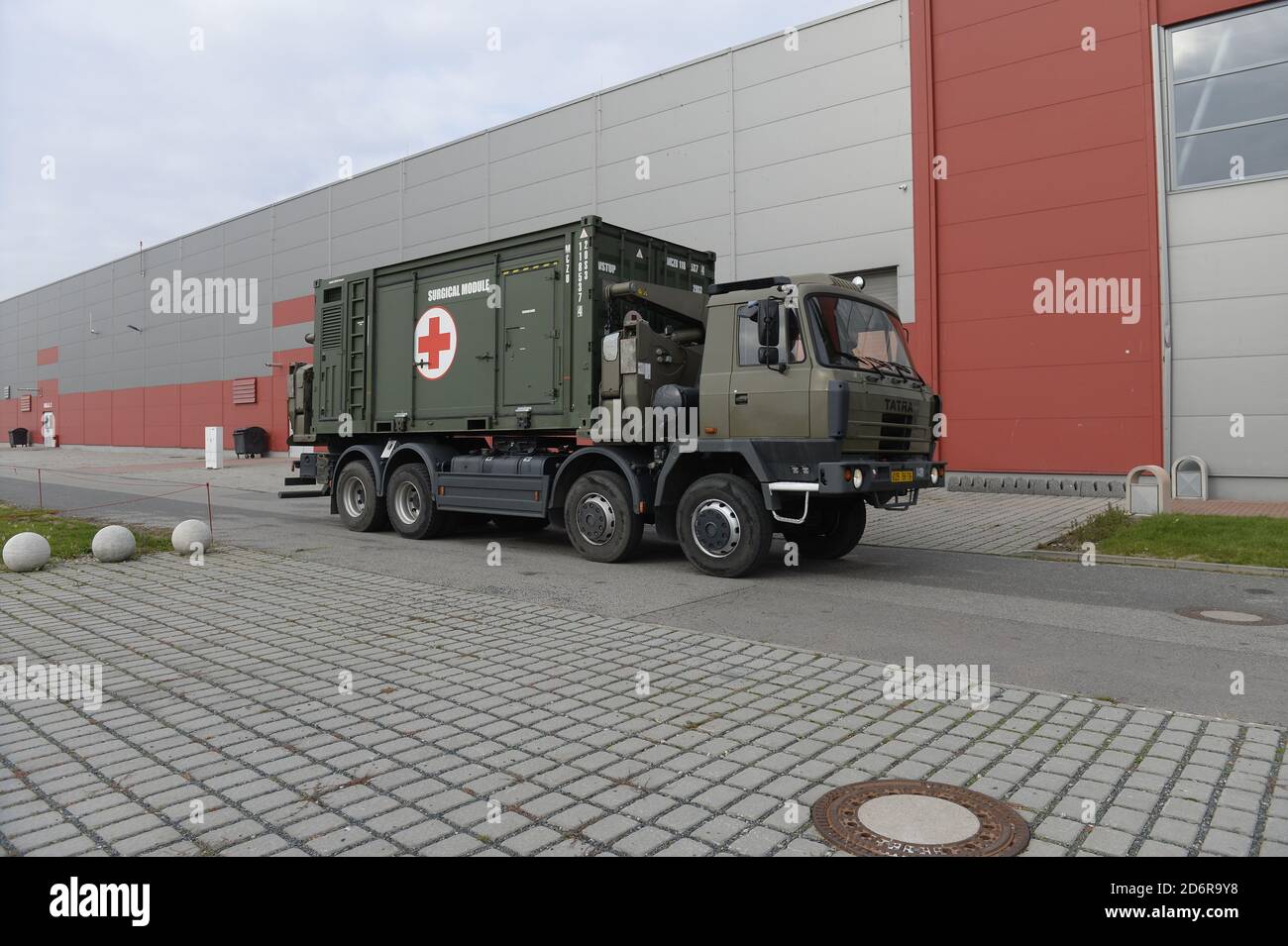 Military medical units hi-res stock photography and images - Alamy