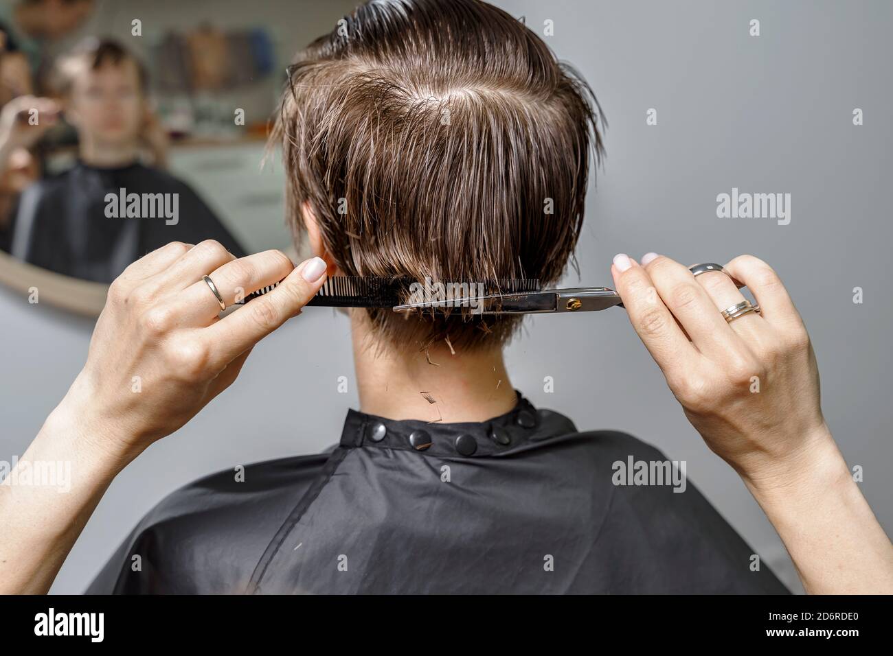Haircut In Short Hair High Resolution Stock Photography and Images - Alamy