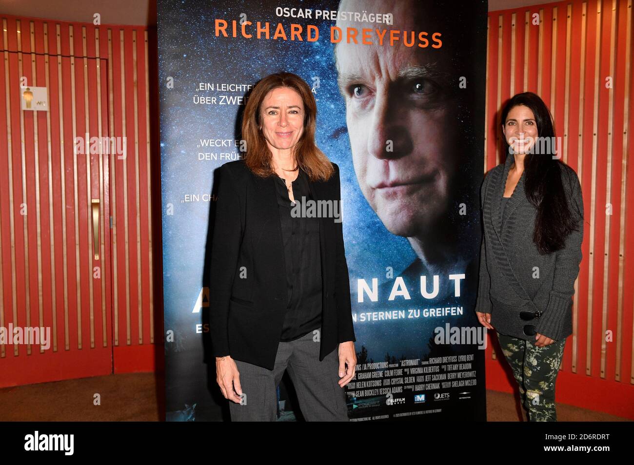 Berlin, Deutschland. 16th Oct, 2020. Shelagh McLeod and Laura ...